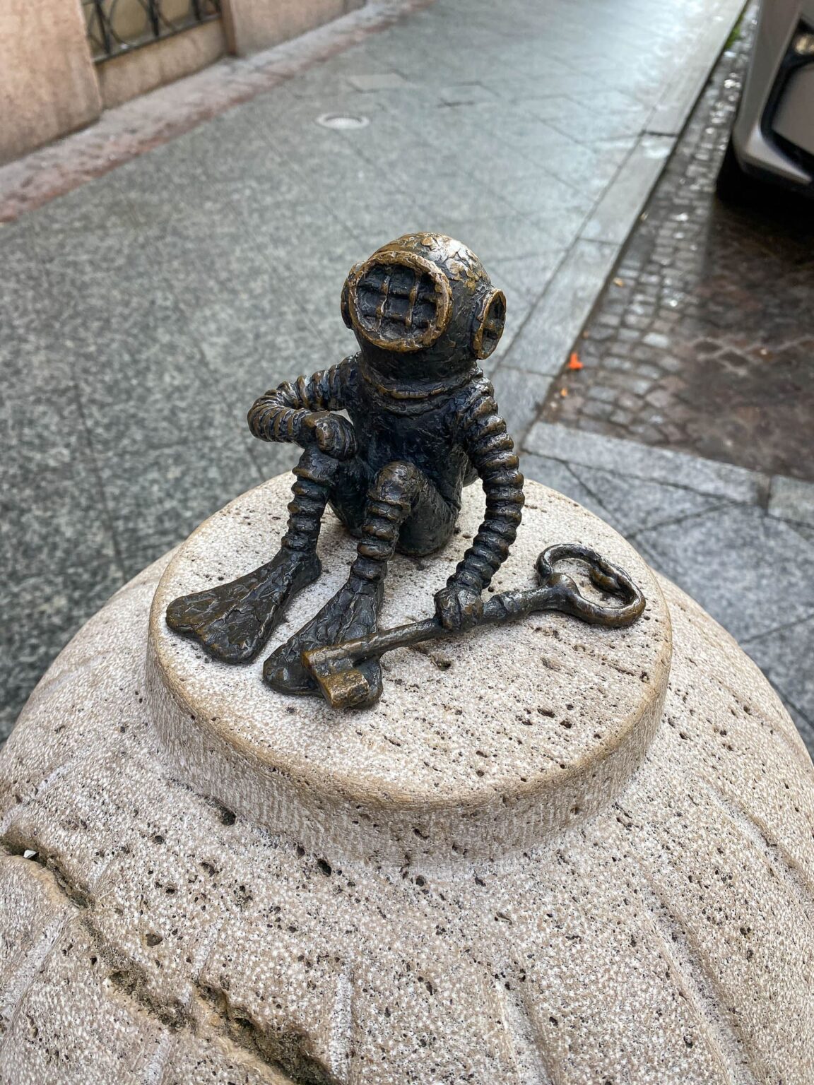 Treasure hunt in Budapest – find the Kolodko mini statues