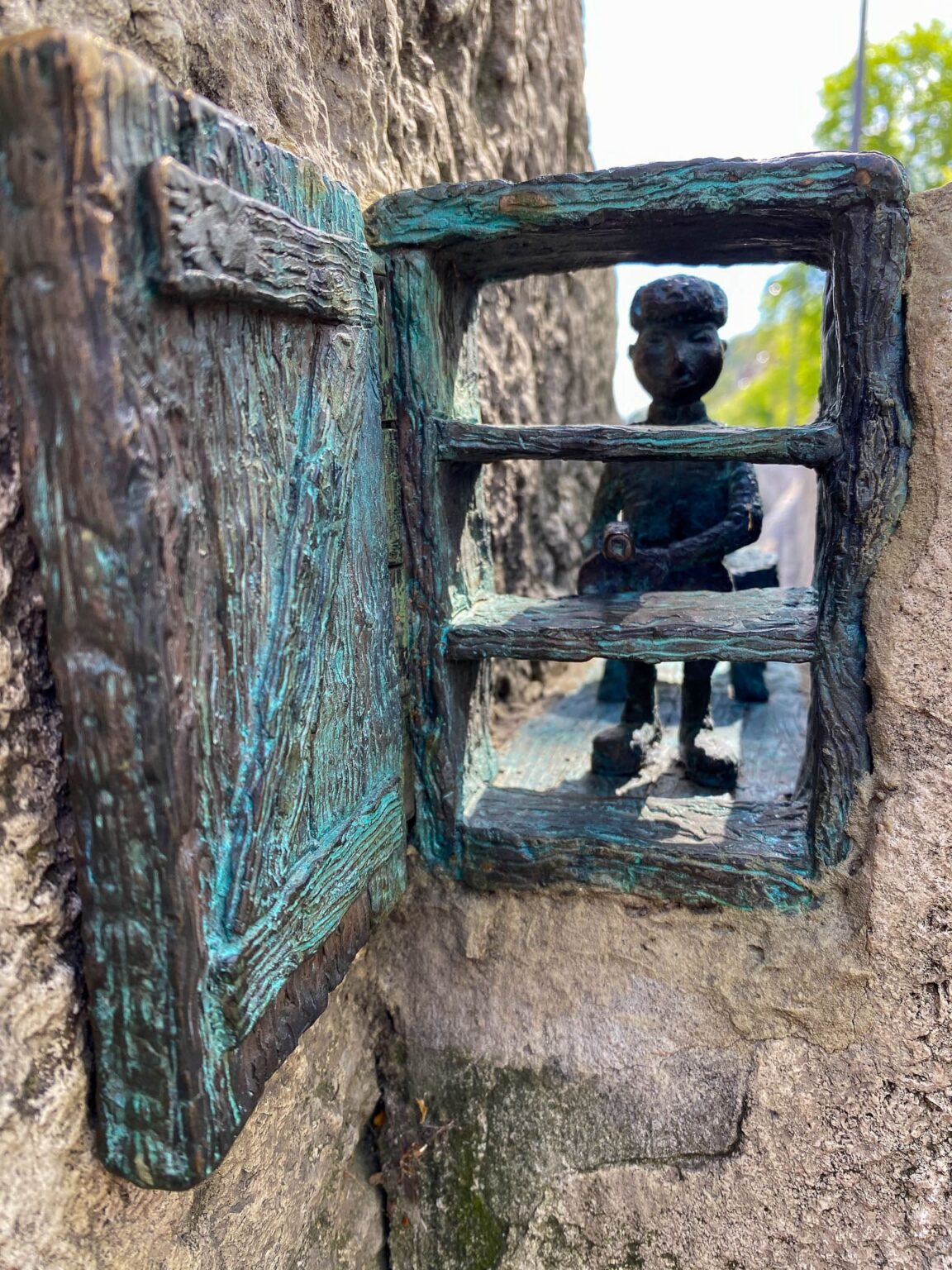 Treasure hunt in Budapest – find the Kolodko mini statues